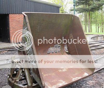 Binnie Skips | G Scale Central